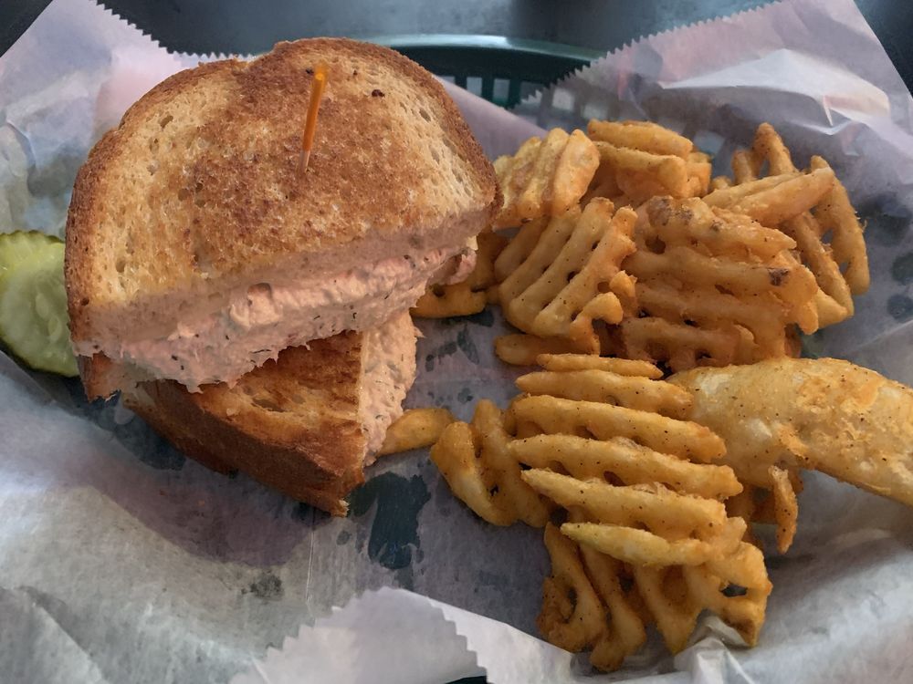 DETROITER BAR - Updated December 2025 - 62 Photos & 138 Reviews - 655 ...