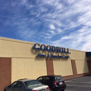 GOODWILL STORE AND DONATION CENTER - Updated December 2025 - 14 Reviews ...