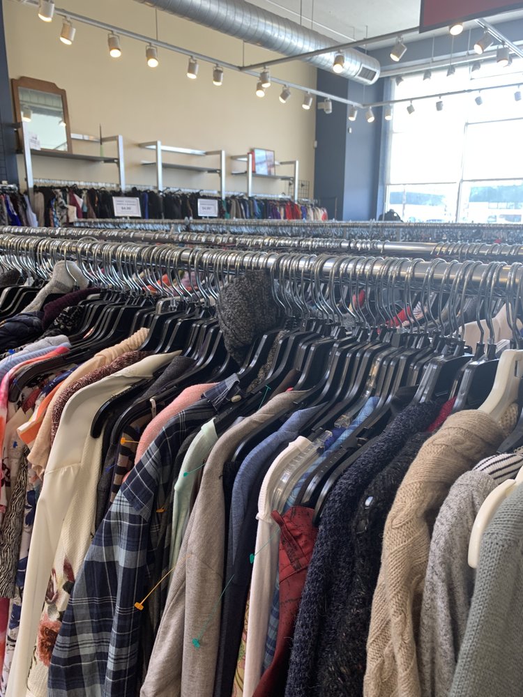 THE GOODWILL STORE - 32 Photos & 82 Reviews - Thrift Stores - 965 ...