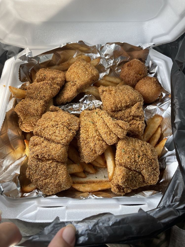 PIMPIN CHICKENZ - Updated October 2025 - 28 Photos & 10 Reviews - 428 W ...