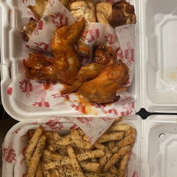 WINGBUCKET - Updated August 2025 - 102 Photos & 70 Reviews - 1308 S ...