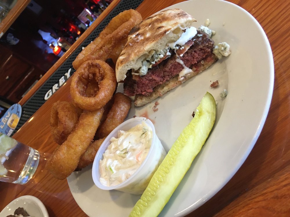 TRACKSIDE BAR & GRILL - 16 Photos & 22 Reviews - 61 New Dorp Plz N ...