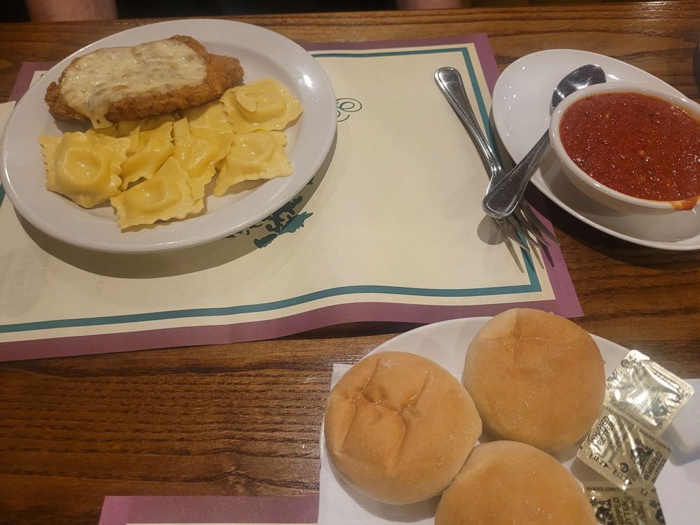 TWIN OAKS RESTAURANT - Updated September 2025 - 556 Photos & 584 ...