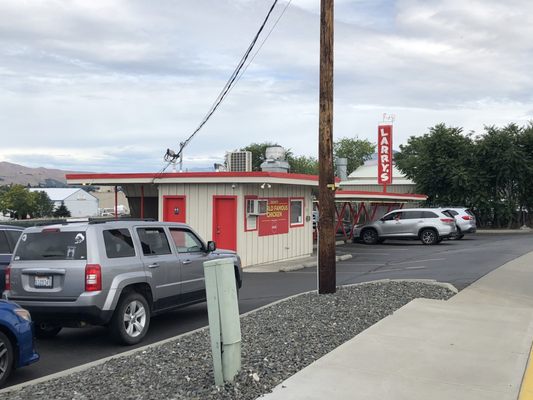 LARRY’S DRIVE IN - Updated July 2024 - 37 Photos & 79 Reviews - 120 ...