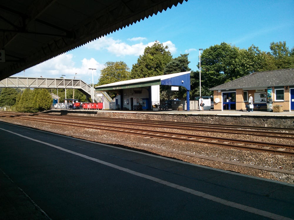 TOTNES RAIL STATION - Totnes, Totnes, Devon, United Kingdom - Train ...