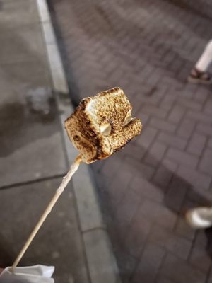 FLX TABLE - Updated July 2025 - 494 Photos & 112 Reviews - 22 Linden St ...