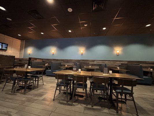 CRAFT 60 TAPHOUSE & GRILL - Updated December 2025 - 196 Photos & 148 ...