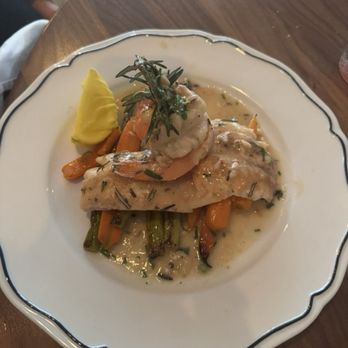 LYNORA’S - Updated April 2025 - 56 Photos & 33 Reviews - 3215 SW Mapp ...