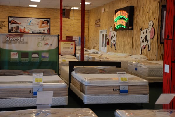 MATTRESS RANCH - ANCHORAGE - Updated October 2025 - 49 Photos & 15 ...