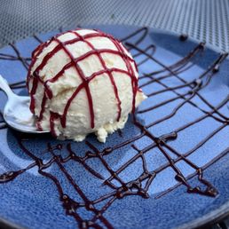 TWIGS TAVERN AND GRILLE - Updated December 2025 - 219 Photos & 257 ...