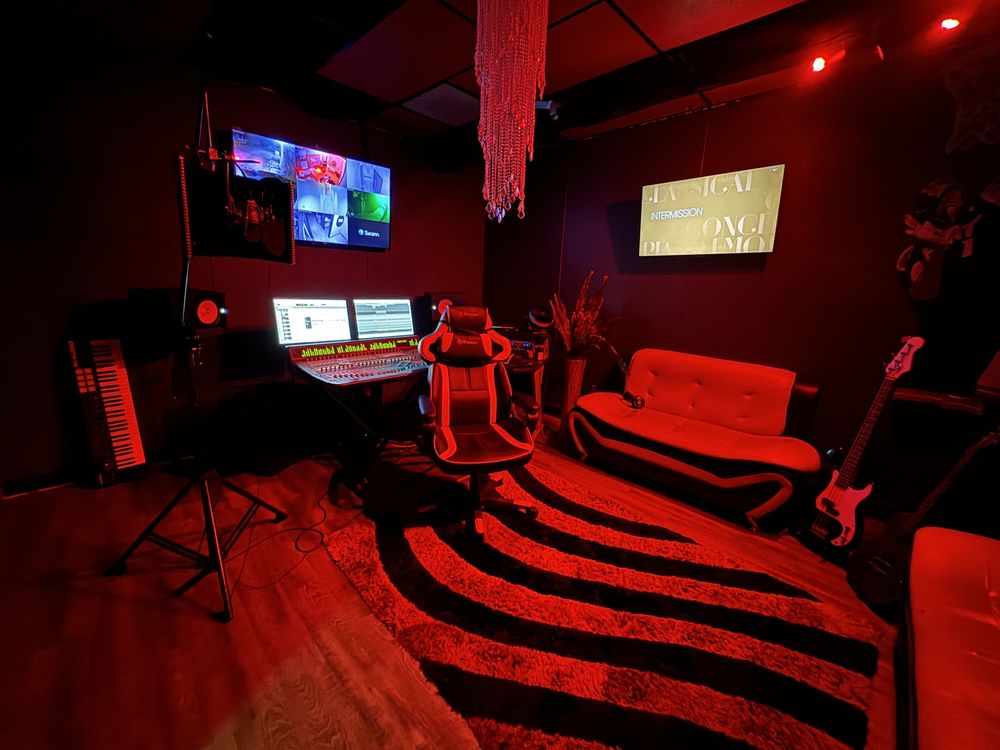 THE PLEX STUDIOS - Updated May 2024 - Request Information - 3103 ...