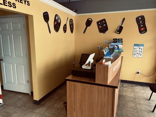 THE KEYLESS SHOP - Updated October 2025 - 44 Photos & 10 Reviews ...