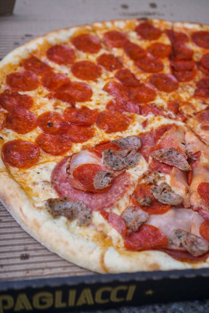 PAGLIACCI PIZZA - Updated December 2024 - 77 Photos & 146 Reviews ...