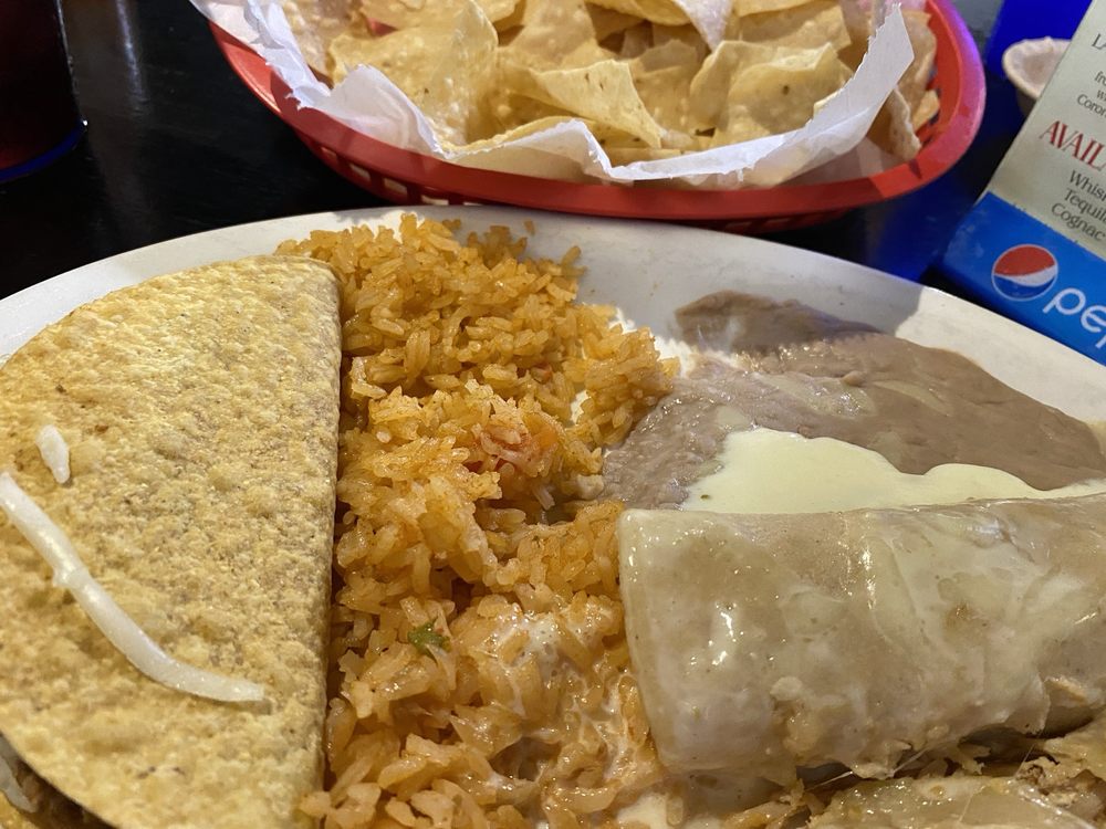 LA VILLA MEXICAN RESTAURANT - Updated February 2025 - 13 Photos & 11 Reviews - 2640 N West Ave ...