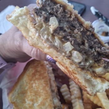 FREDERICKSBURGERS - Updated June 2025 - 162 Photos & 102 Reviews - 9503 ...