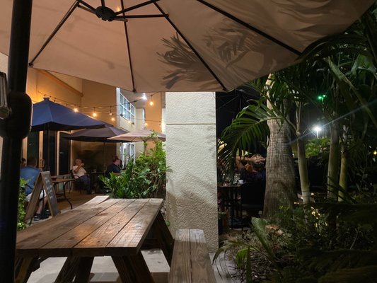 DAILY NEWS CAFE & RESTAURANT - 89 Photos & 94 Reviews - 401 S Belcher ...