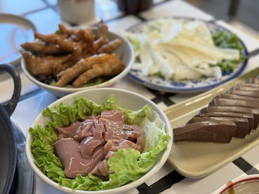 HAPPINESS HOT POT - Updated October 2025 - 621 Photos & 226 Reviews ...