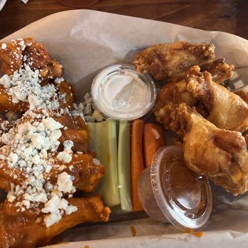 ZOOKY’S SPORTS TAVERN - Updated November 2025 - 81 Photos & 95 Reviews ...