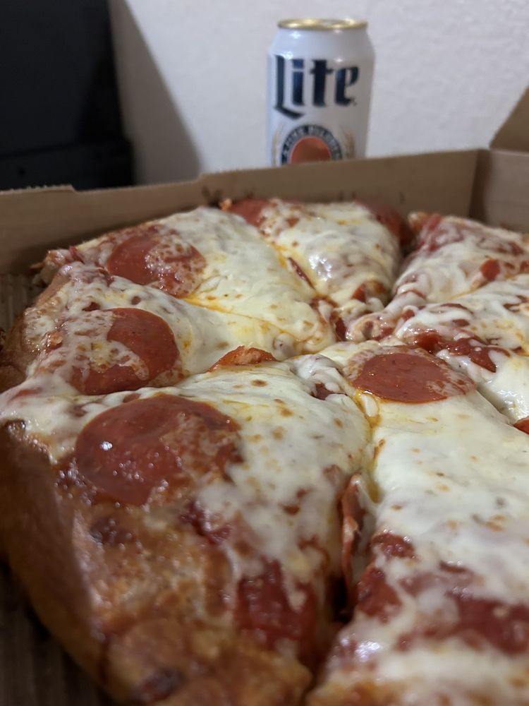 DEFELICE BROS PIZZA - MOUNDSVILLE - Updated December 2025 - 19 Photos ...