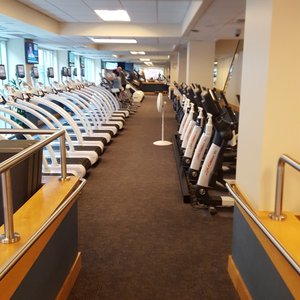 PRO CLUB SEATTLE - 35 Photos & 56 Reviews - 501 Eastlake Ave E, Seattle ...