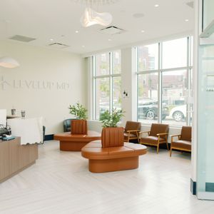 LISA CADOO - Updated December 2025 - 17 Photos & 24 Reviews - 66 Park ...