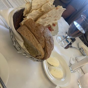 JOE MUER SEAFOOD - 1151 Photos & 799 Reviews - 400 Renaissance Ctr ...