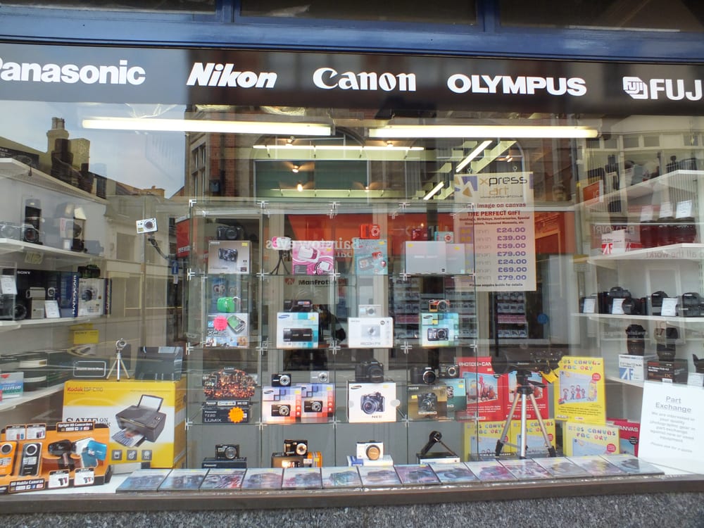 CAMERA BOX - Updated January 2026 - 39 Newland Street, Kettering ...