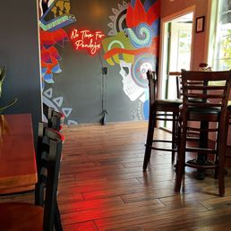 COLOSSAL RESTAURANT - Updated December 2025 - 102 Photos & 32 Reviews ...