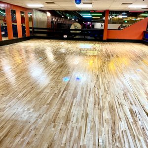 FLEETWOOD ROLLER RINK - Updated February 2025 - 65 Photos & 92 Reviews ...