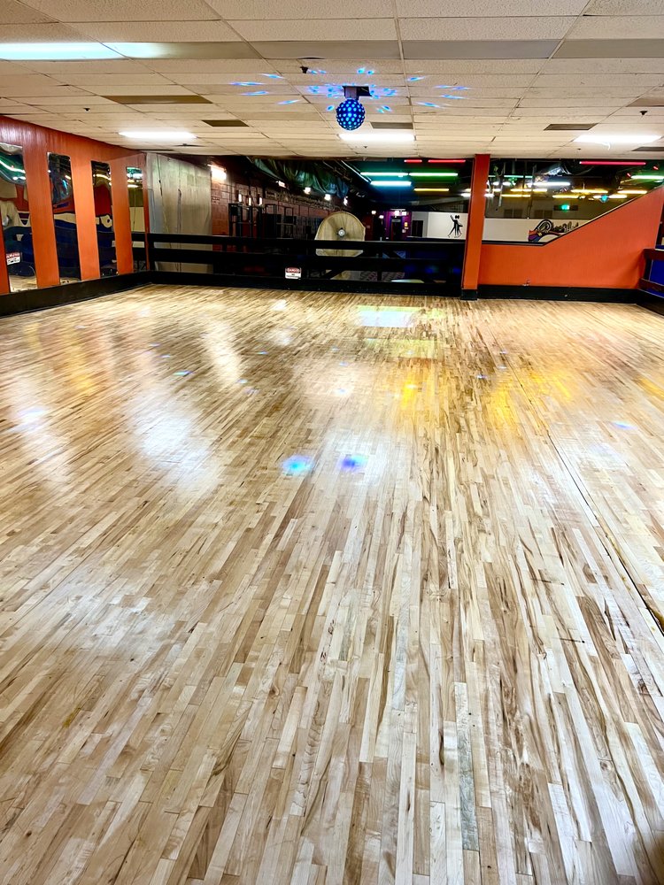 THE RINK - Updated March 2025 - 18 Photos & 24 Reviews - 1122 E 87th St ...