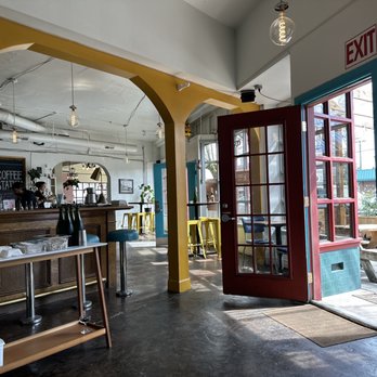 BAR CARLO - Updated December 2024 - 241 Photos & 412 Reviews - 6433 SE ...