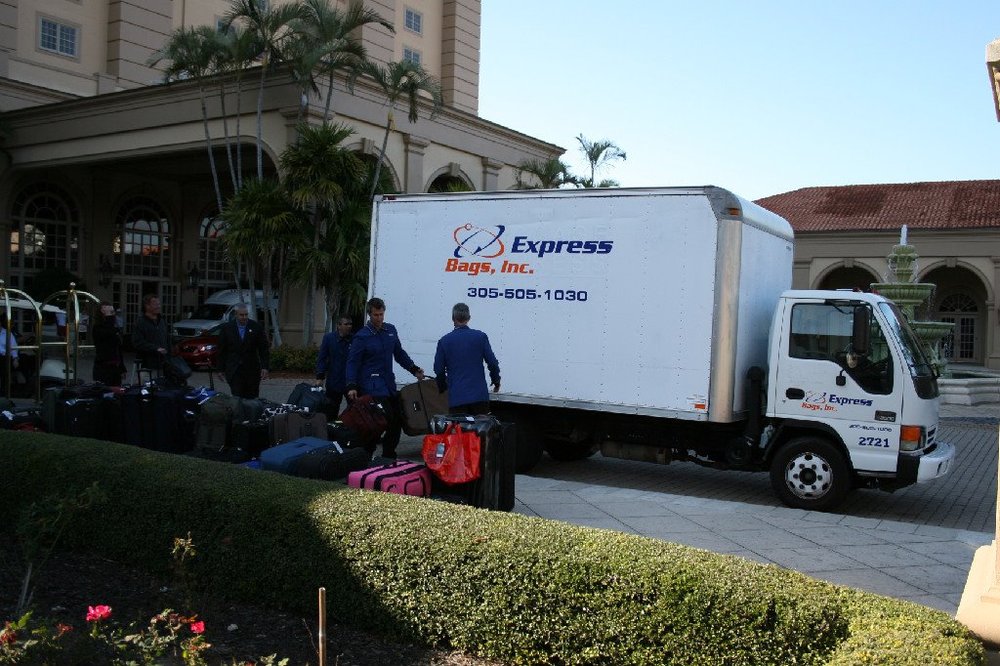 EXPRESS BAGS - Updated August 2025 - 12 Photos - 7500 NW 55th St, Miami ...