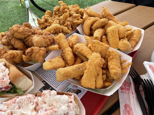 THE RED BARN - 349 Photos & 427 Reviews - 455 Riverside Dr, Augusta, ME ...