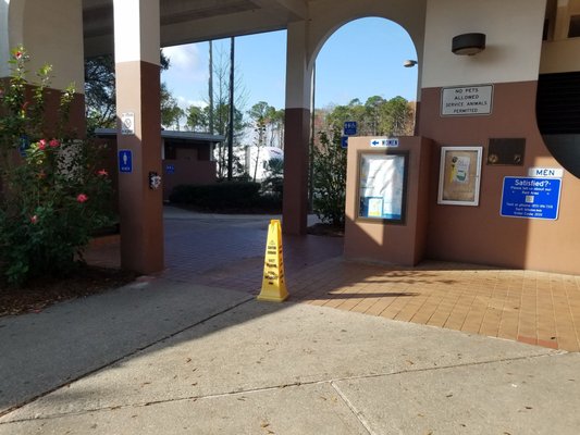 REST AREA I-95 NORTH - 26 Photos & 11 Reviews - I-95 N, Mims, Florida ...