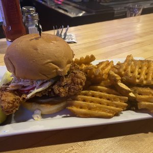 RASCALS BAR & GRILL - 80 Photos & 75 Reviews - 7721 147th St W, Apple ...