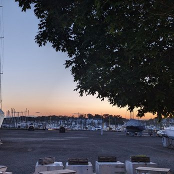 DOCKSIDE SEAFOOD & GRILLE - Updated December 2025 - 194 Photos & 239 ...