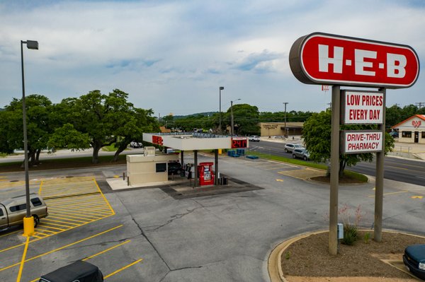 H-E-B - Updated October 2025 - 19 Reviews - 105 S Boundary St, Burnet ...