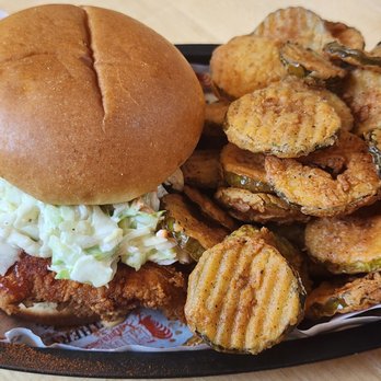 CLUCKERS - Updated October 2024 - 141 Photos & 88 Reviews - 600 S ...