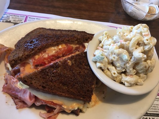 GOOD GOLLY’S FAMILY RESTAURANT - Updated October 2024 - 14 Photos & 35 ...