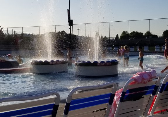 HENRY MOSES AQUATIC CENTER - 21 Photos & 73 Reviews - 1719 Maple Valley ...