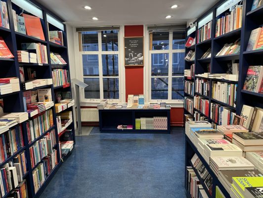 ATHENAEUM BOEKHANDEL - Updated April 2026 - 18 Photos - Spui 14-16 ...
