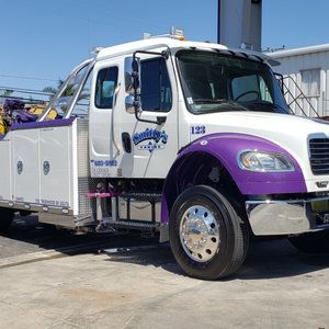 BOB HOLZER TOWING - 35 Photos & 127 Reviews - Towing - 336 N Calle ...
