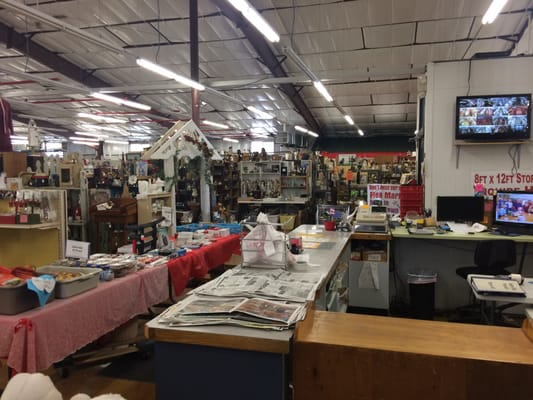 CRAZY FRANK’S - Updated October 2025 - 611 S US Highway 61, Readstown ...