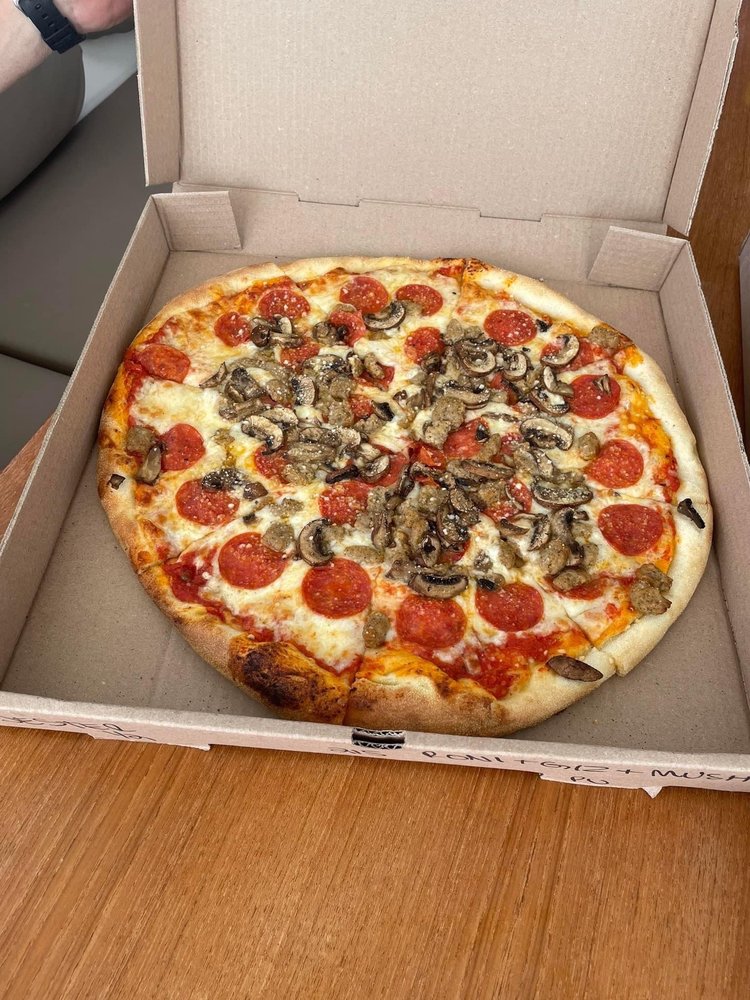 PIZZA PI VI - Updated October 2025 - 48 Photos & 35 Reviews - Christmas ...