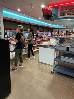 FREEWAY CAFÉ - Updated December 2025 - 35 Photos & 13 Reviews - 4401 E ...