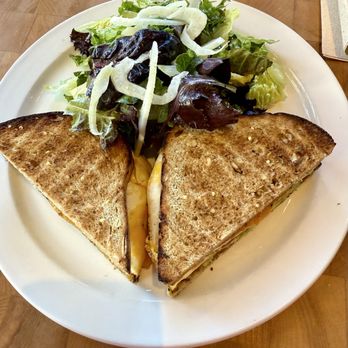 COMMONWEALTH CAFE - Updated October 2025 - 813 Photos & 657 Reviews ...