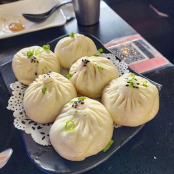 THUMBLING - Updated July 2024 - 3255 Photos & 1600 Reviews - 228 S ...