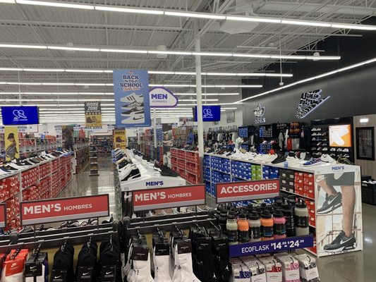 WSS - Updated May 2025 - 15 Photos & 19 Reviews - 4195 Norwood Ave ...