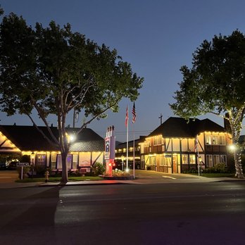 SOLVANG INN & COTTAGES - 127 Photos & 160 Reviews - 1518 Mission Dr ...