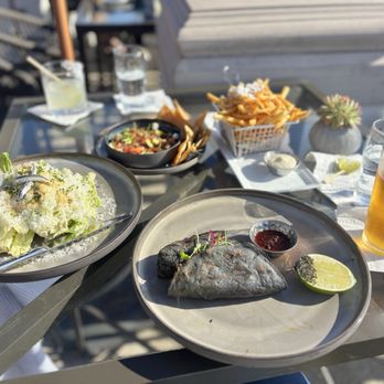 180BLU - Updated November 2025 - 703 Photos & 287 Reviews - 1 Ritz ...